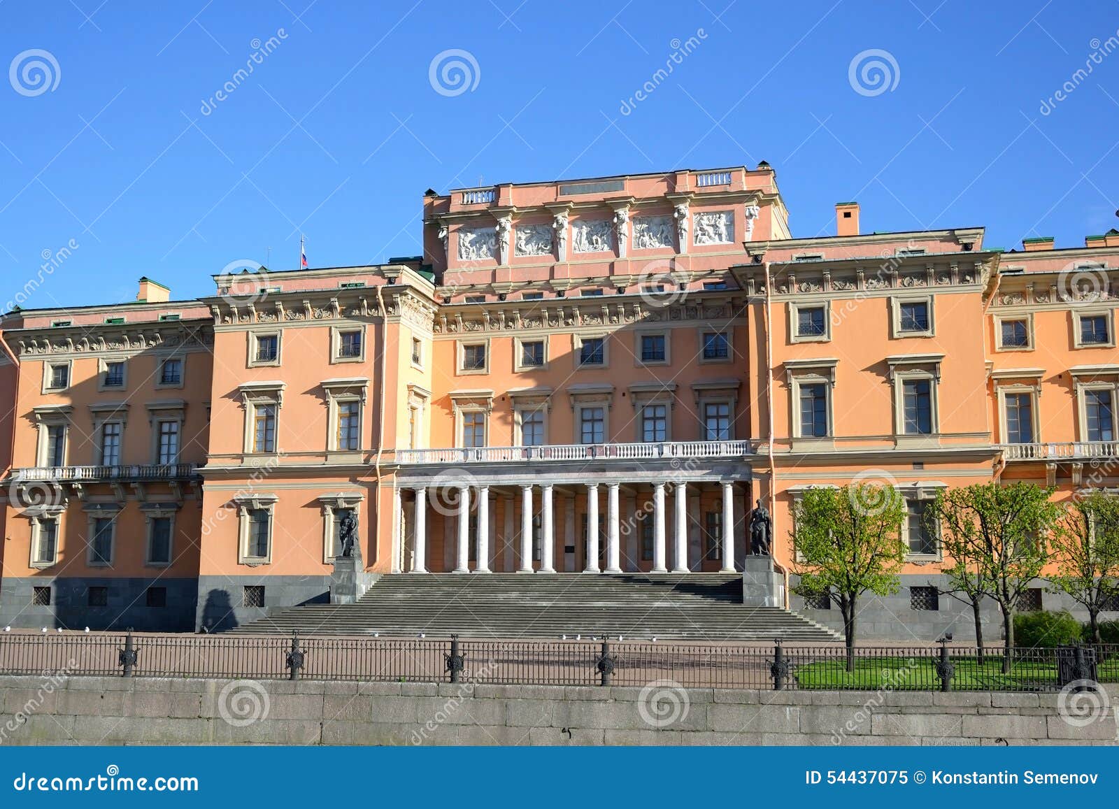 El Castillo De Mikhailovsky (castillo De Los Ingenieros) Imagen de ...