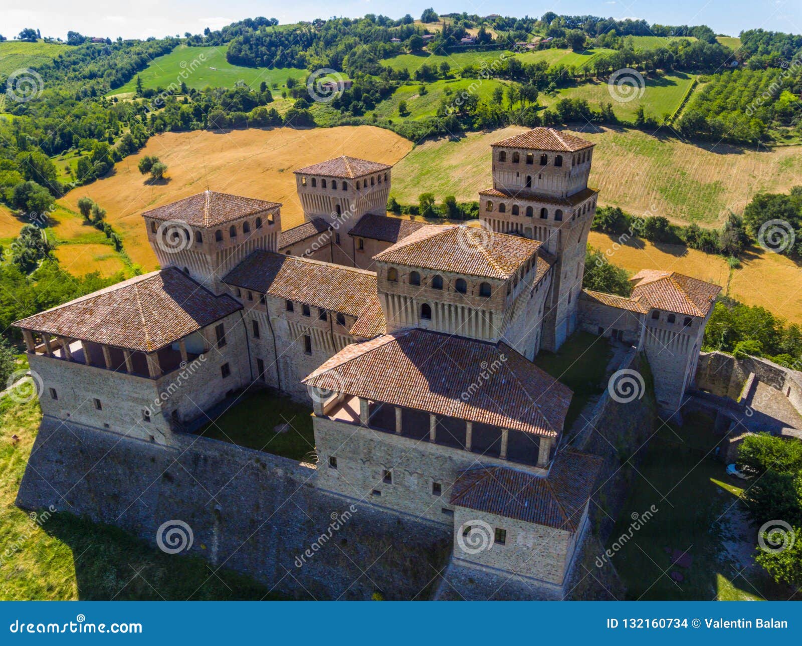 El Castillo De Torrechiara En Parma Italia Foto de archivo - Imagen de ...