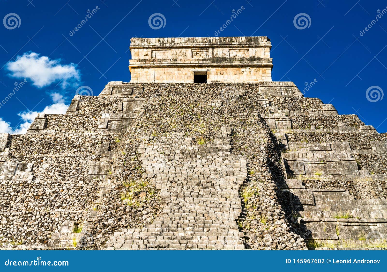 El Castillo or Kukulkan, Main Pyramid at Chichen Itza in Mexico Stock ...