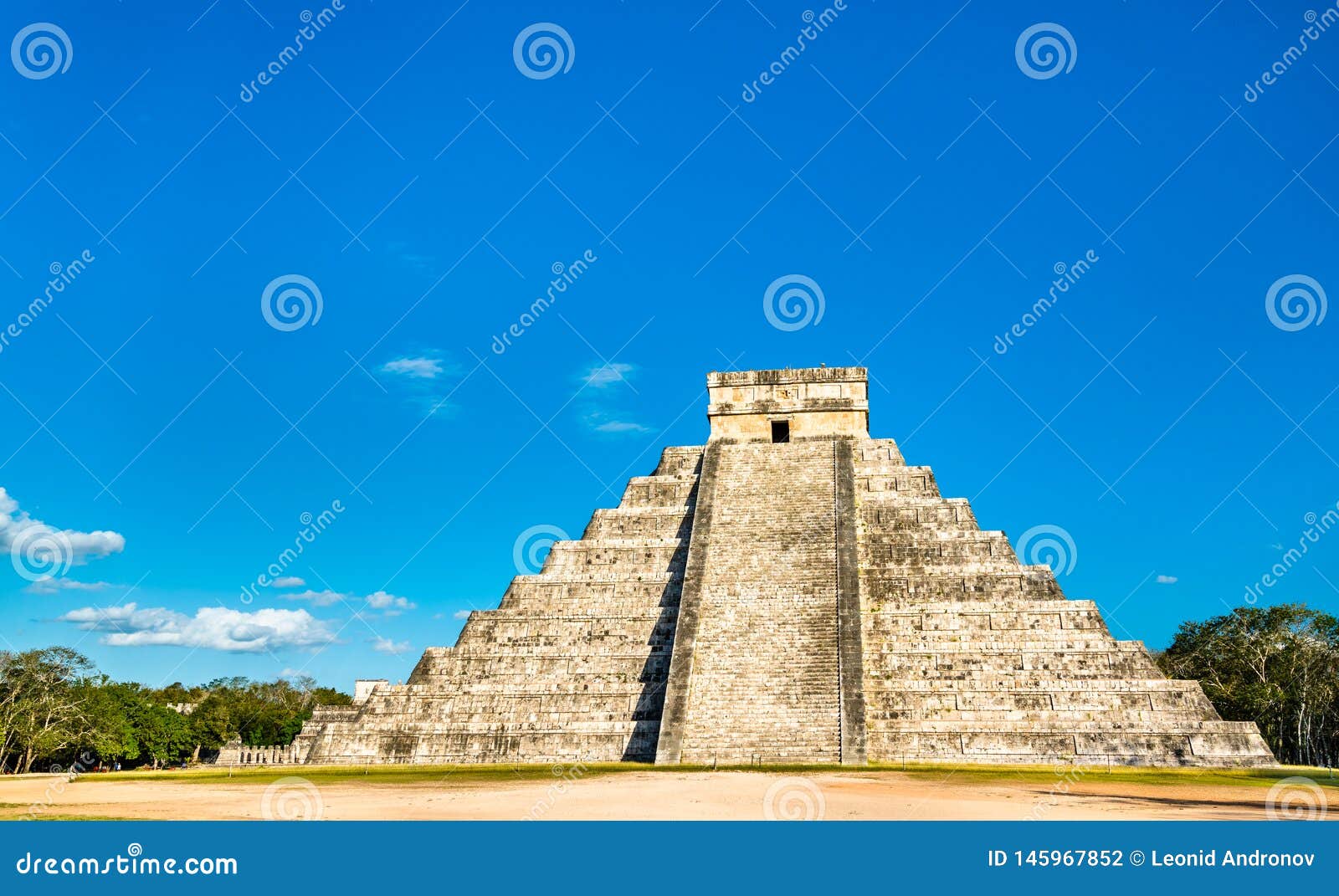 El Castillo or Kukulkan, Main Pyramid at Chichen Itza in Mexico Stock ...