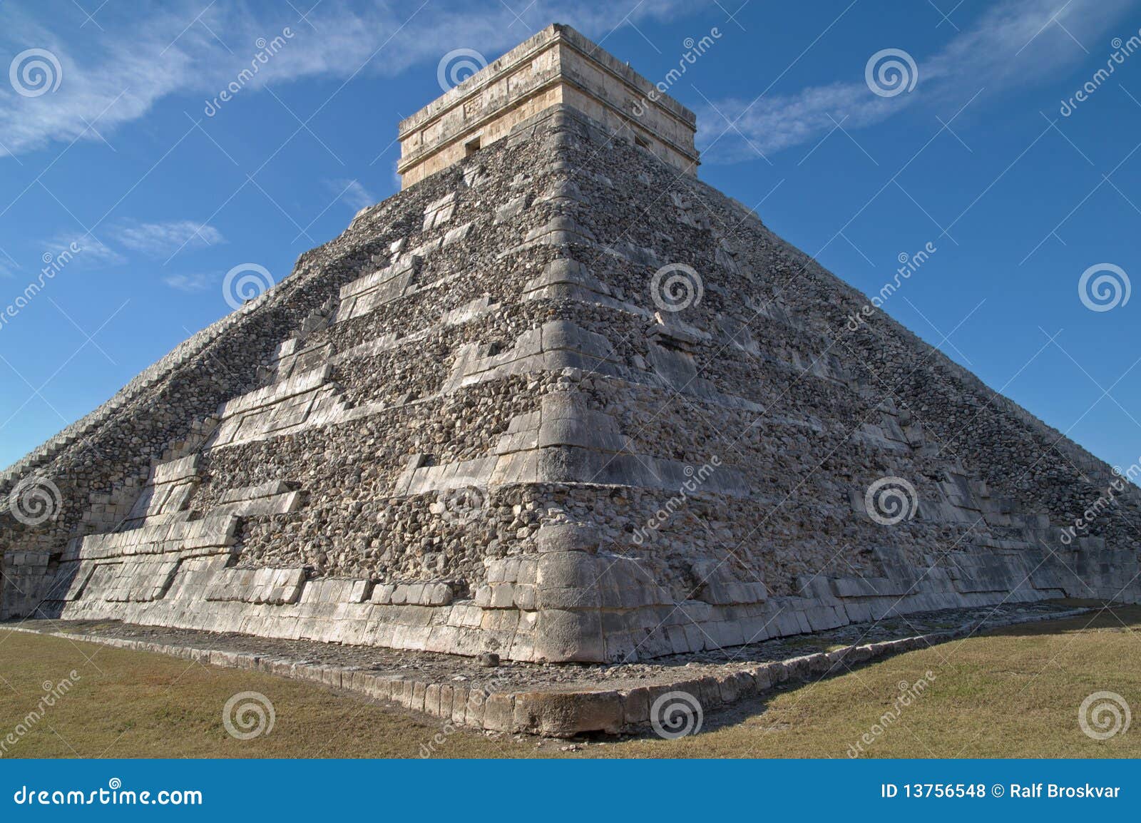 El Castillo - Temple of Kukulkan, Chichen Itza Stock Photo - Image of ...