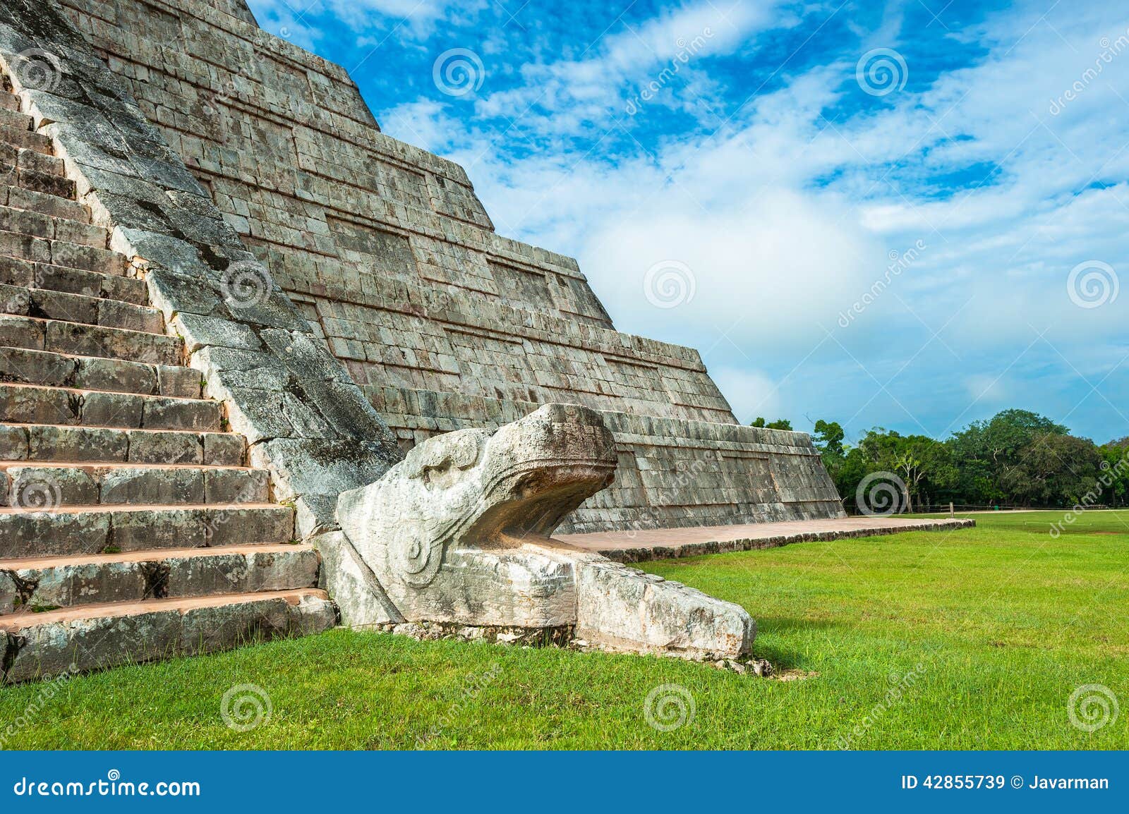 Pyramid Of Chichen Itza, The Castillo Temple, Mexico Royalty-Free Stock ...