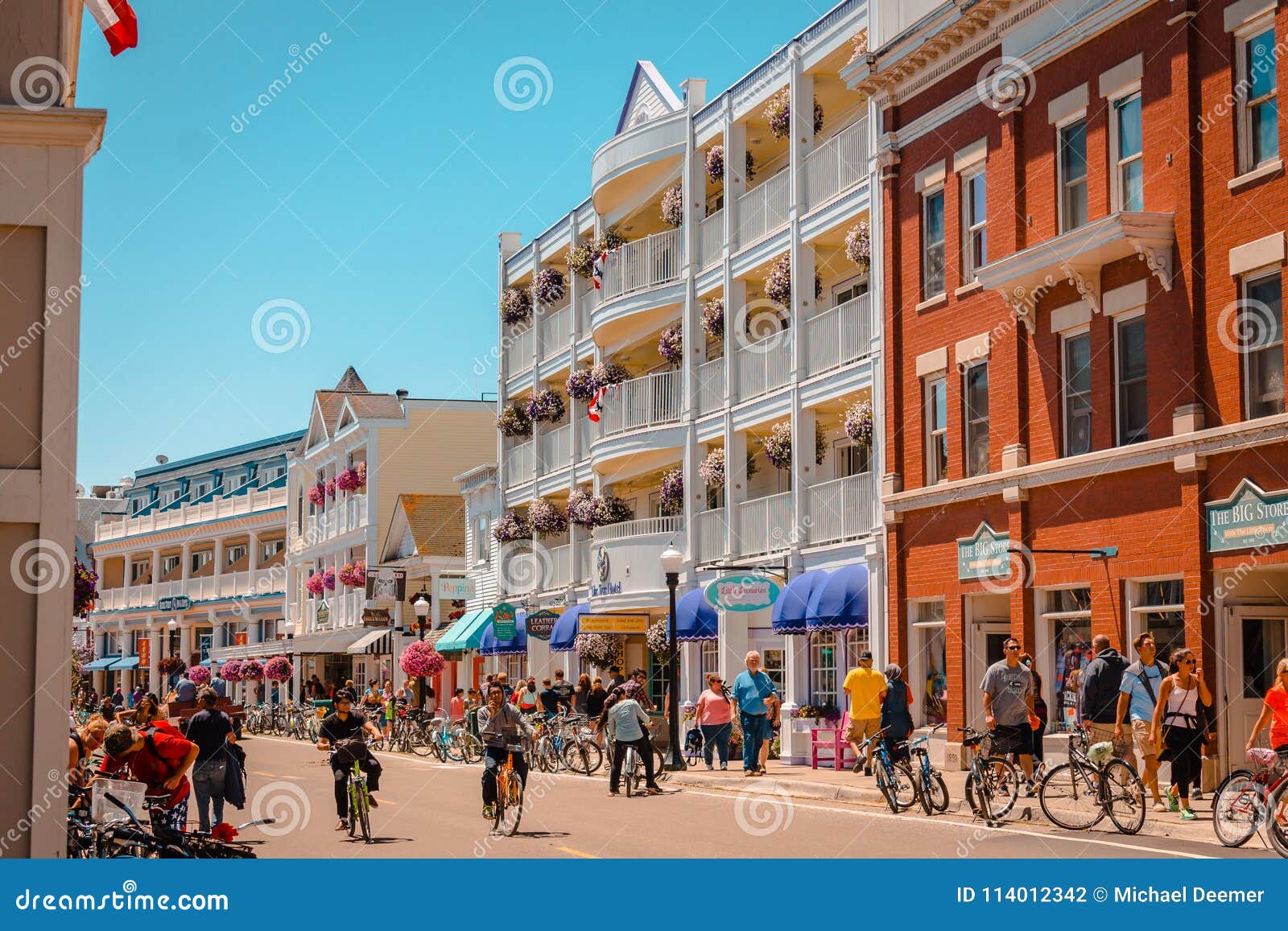 El Centro De La Ciudad Icónico De La Isla De Mackinac Fotografía ...