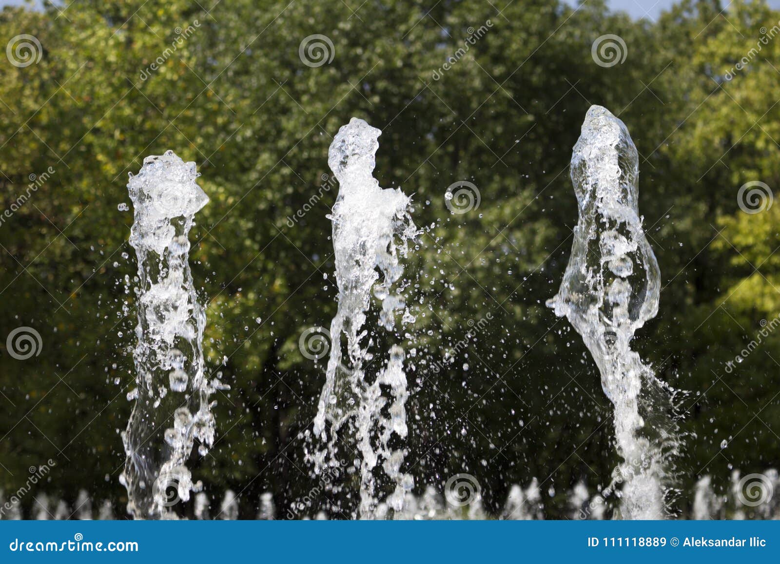 El Chorro Del Agua De Una Fuente Imagen de archivo - Imagen de potable ...