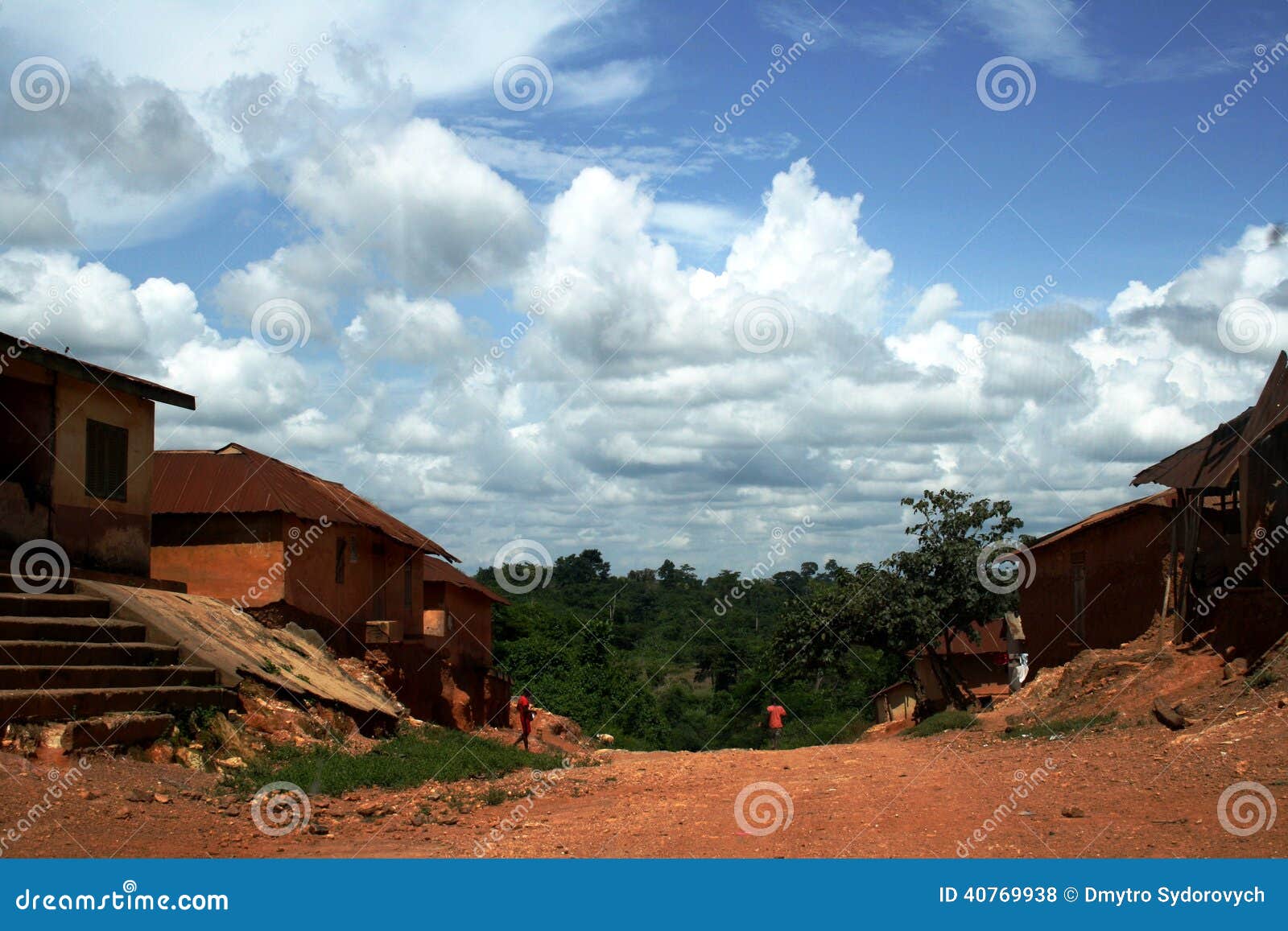 El Cielo Sobre El Camino Rural Foto de archivo - Imagen de manera ...