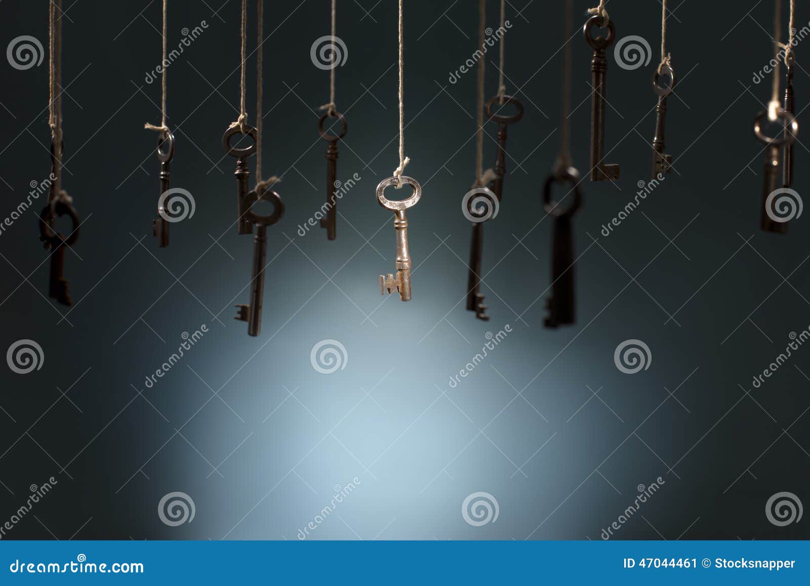 El clave correcto imagen de archivo. Imagen de colgante - 47044461
