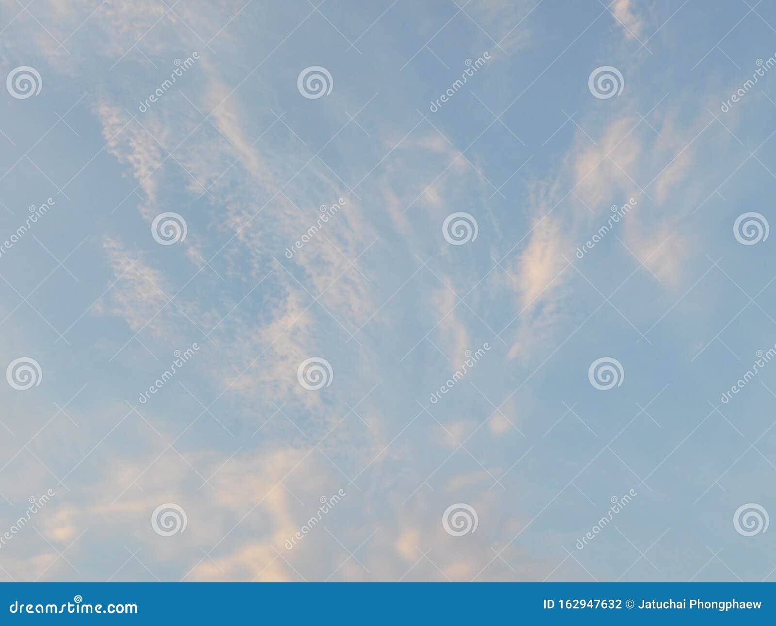 El Color De Las Nubes En El Cielo Foto de archivo - Imagen de ...