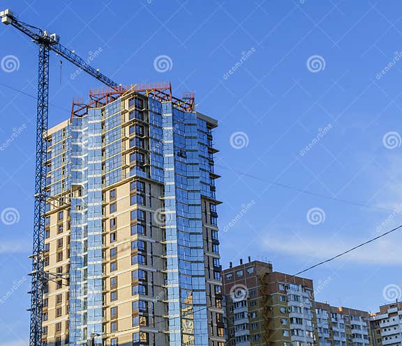 El Complejo De Los Edificios De Diversos Períodos De Construcción Foto de archivo - Imagen de ...