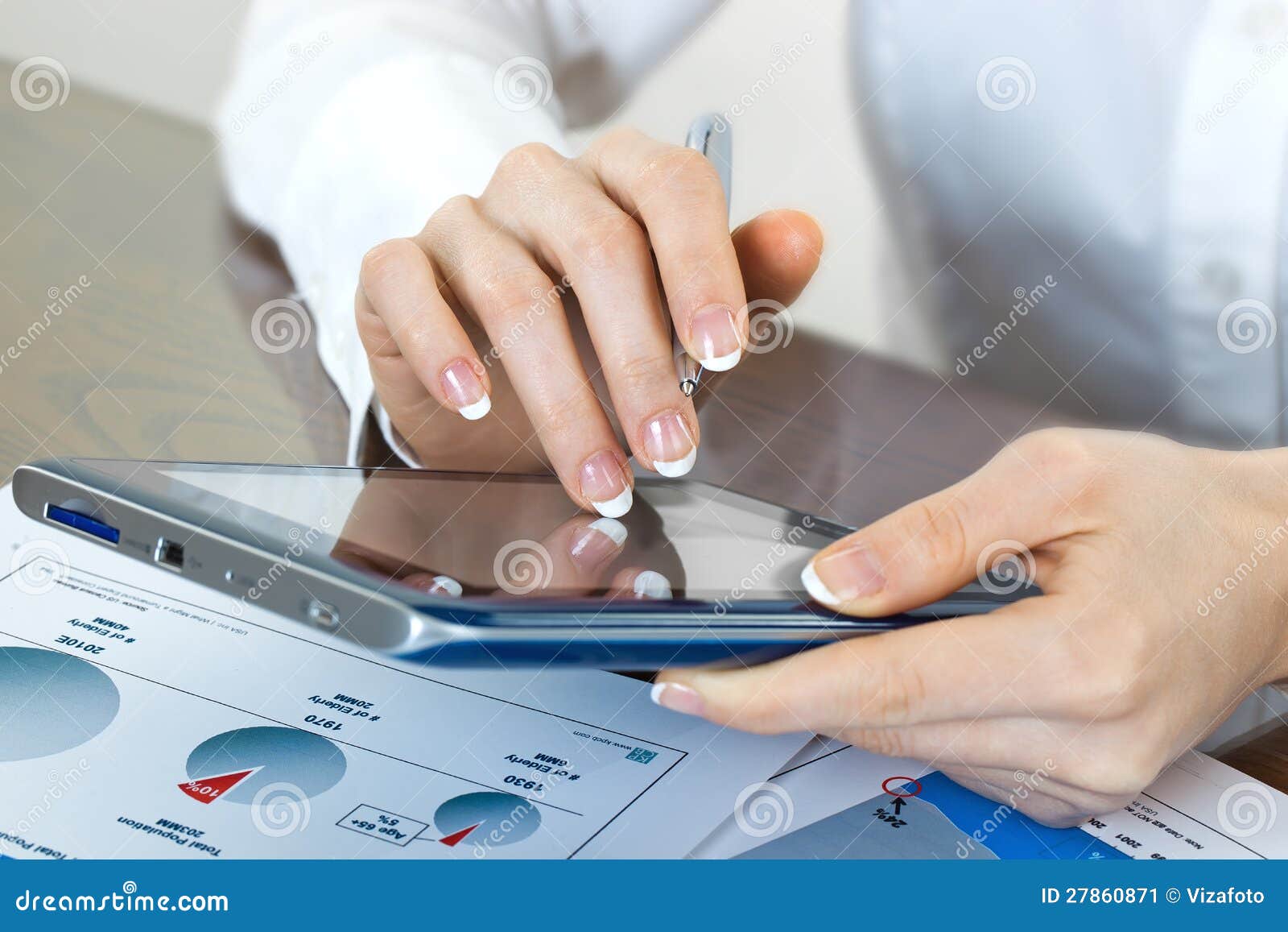 El considerar. imagen de archivo. Imagen de cuaderno - 27860871