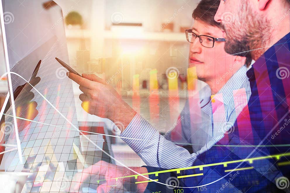 El Considerar Y Concepto Comercial Imagen de archivo - Imagen de gente ...