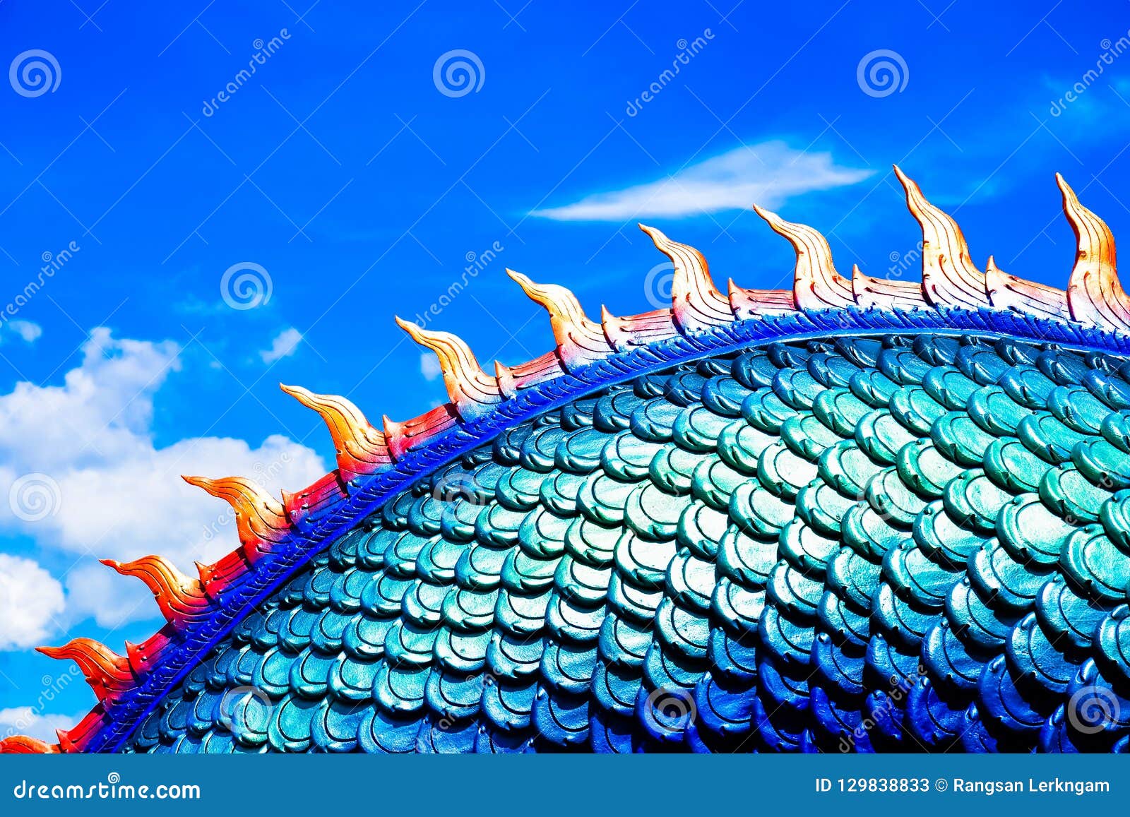 El cuerpo de la serpiente imagen de archivo. Imagen de budista - 129838833