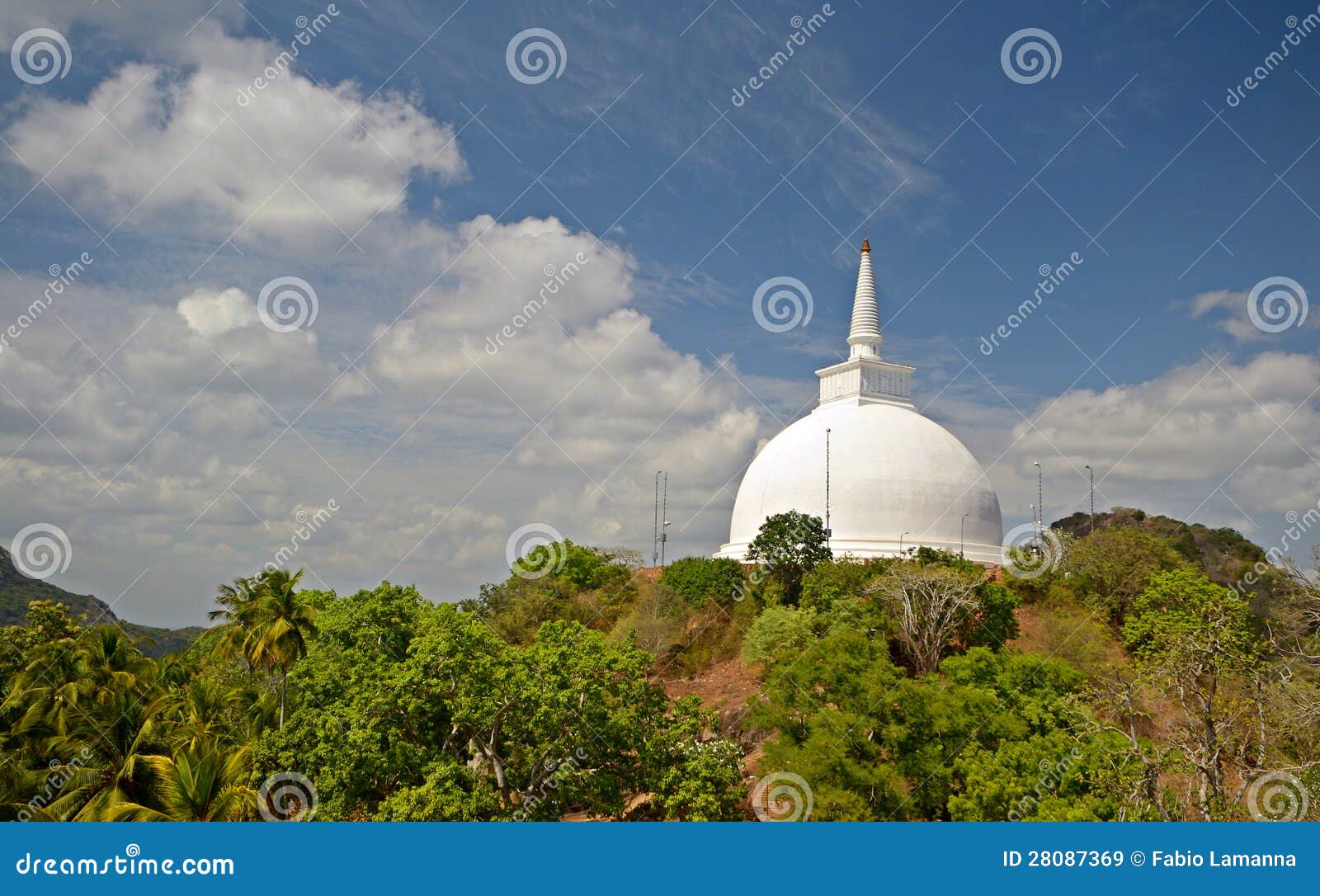 El Dagoba Principal De Mihintale Imagen de archivo - Imagen de ...