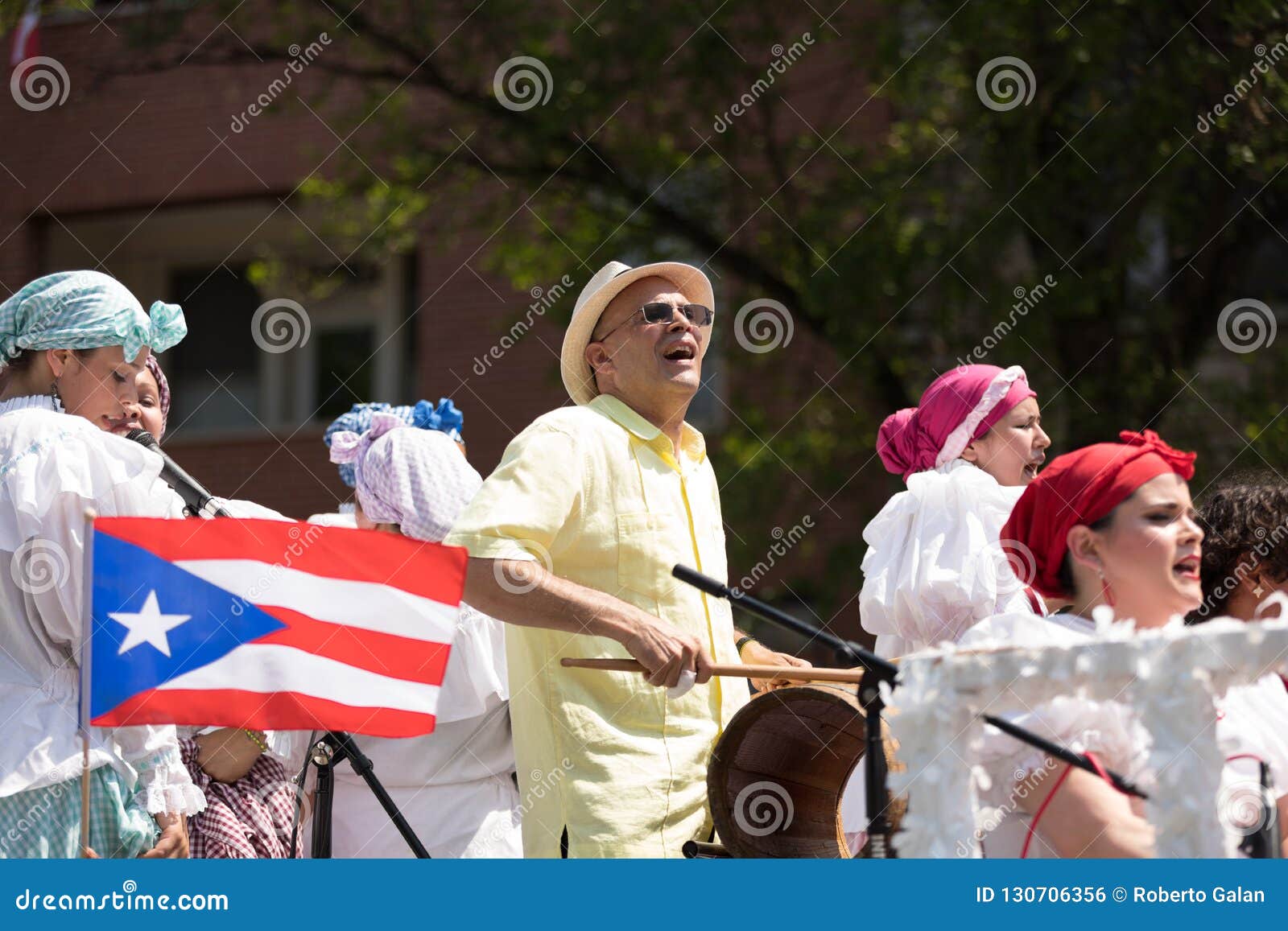 El Desfile De La Gente Puertorriqueña Foto editorial - Imagen de anual ...