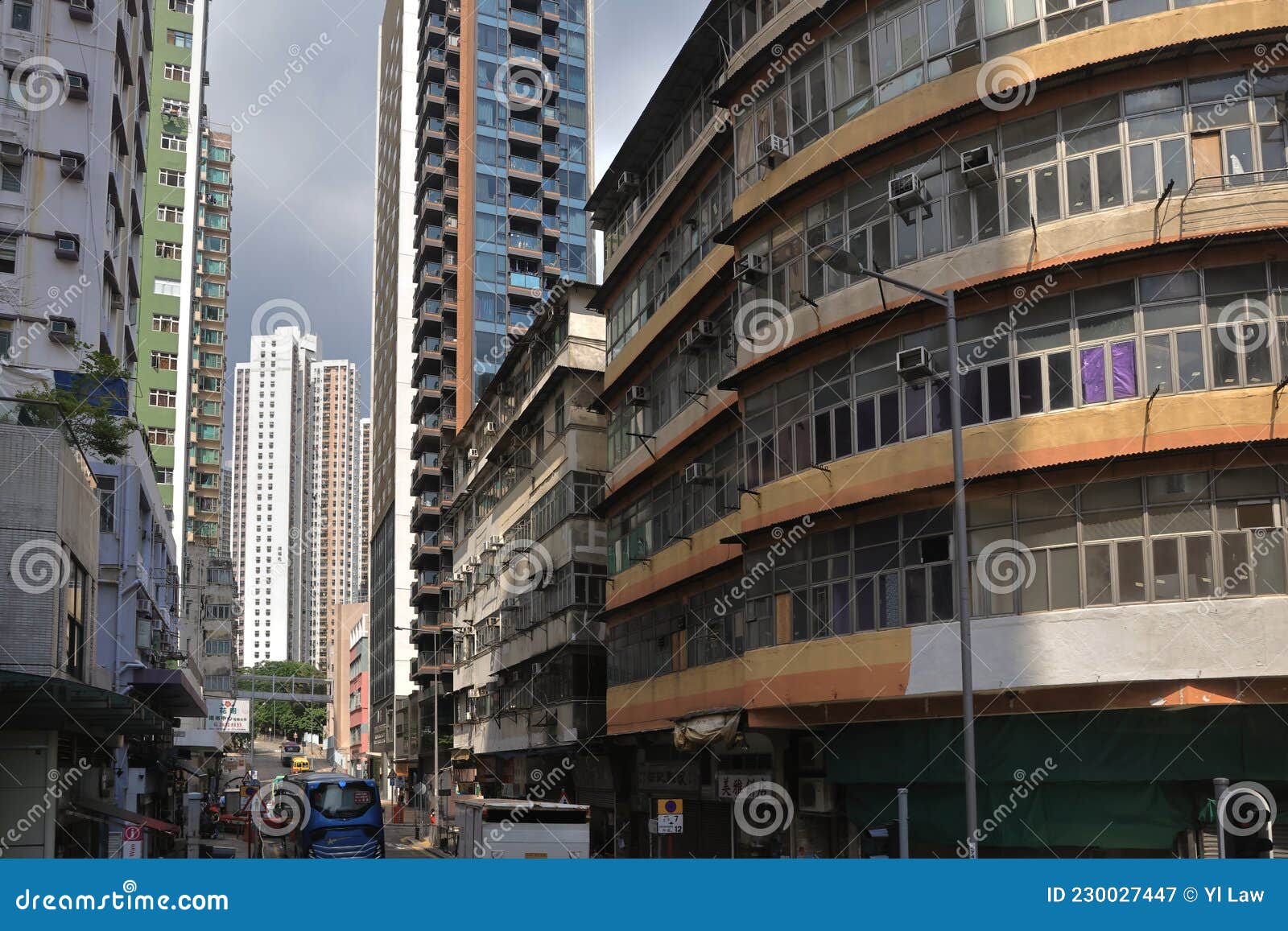 El Edificio De Tong Lau En Aberdeen Hk 9 Sep 2021 Fotografía editorial ...