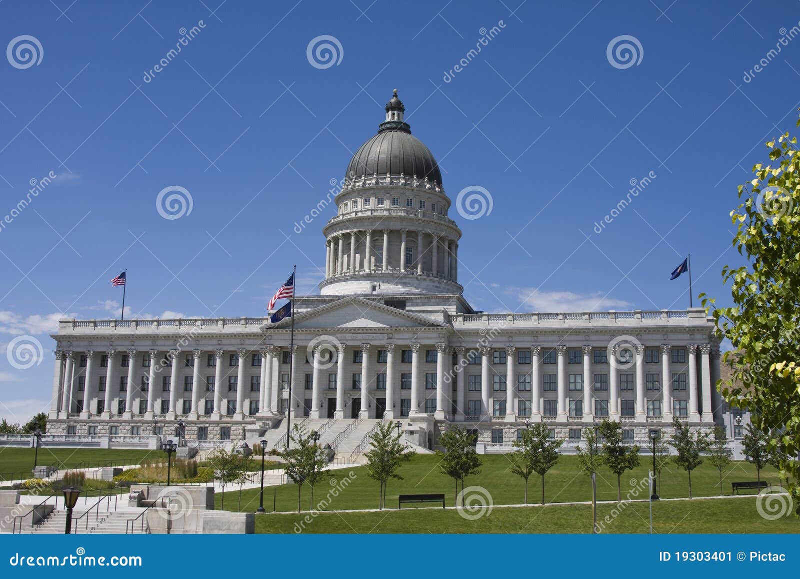 El Edificio Del Capitolio De Utah Imagen de archivo - Imagen de capital ...