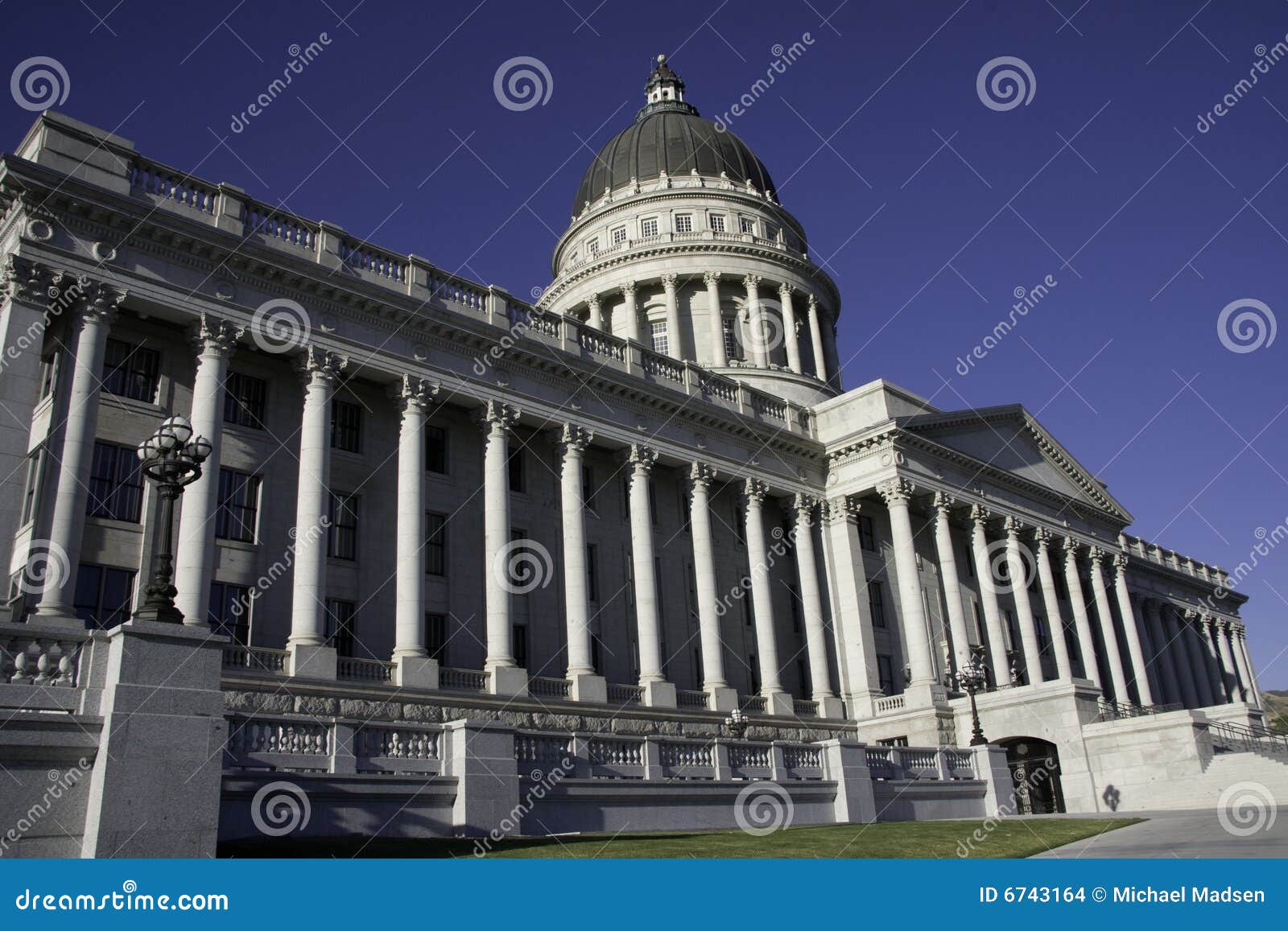 El Edificio Del Capitolio Del Estado De Utah Foto de archivo - Imagen ...