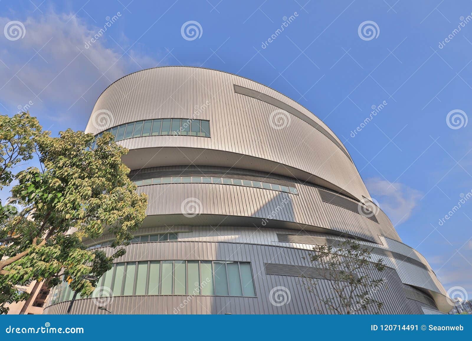 El Edificio Del Ound De Yuen Long Public Library Imagen de archivo ...