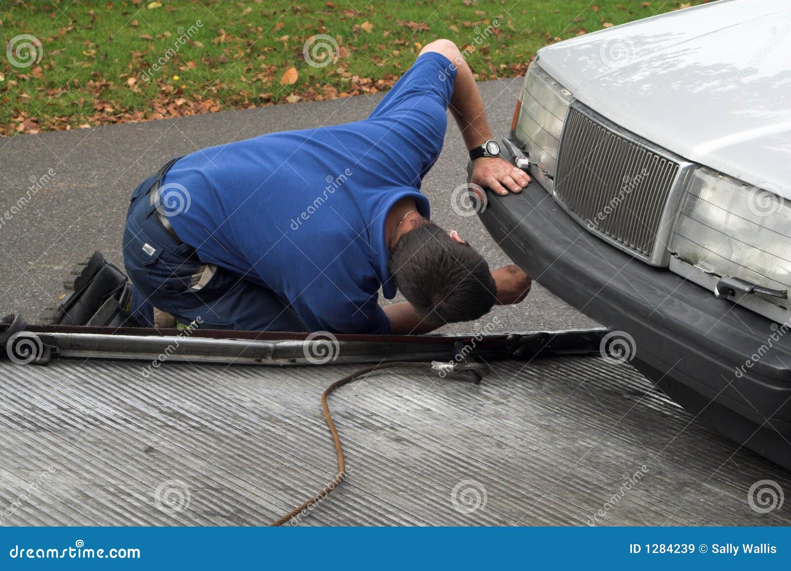 El enganchar imagen de archivo. Imagen de cargador, remolque - 1284239