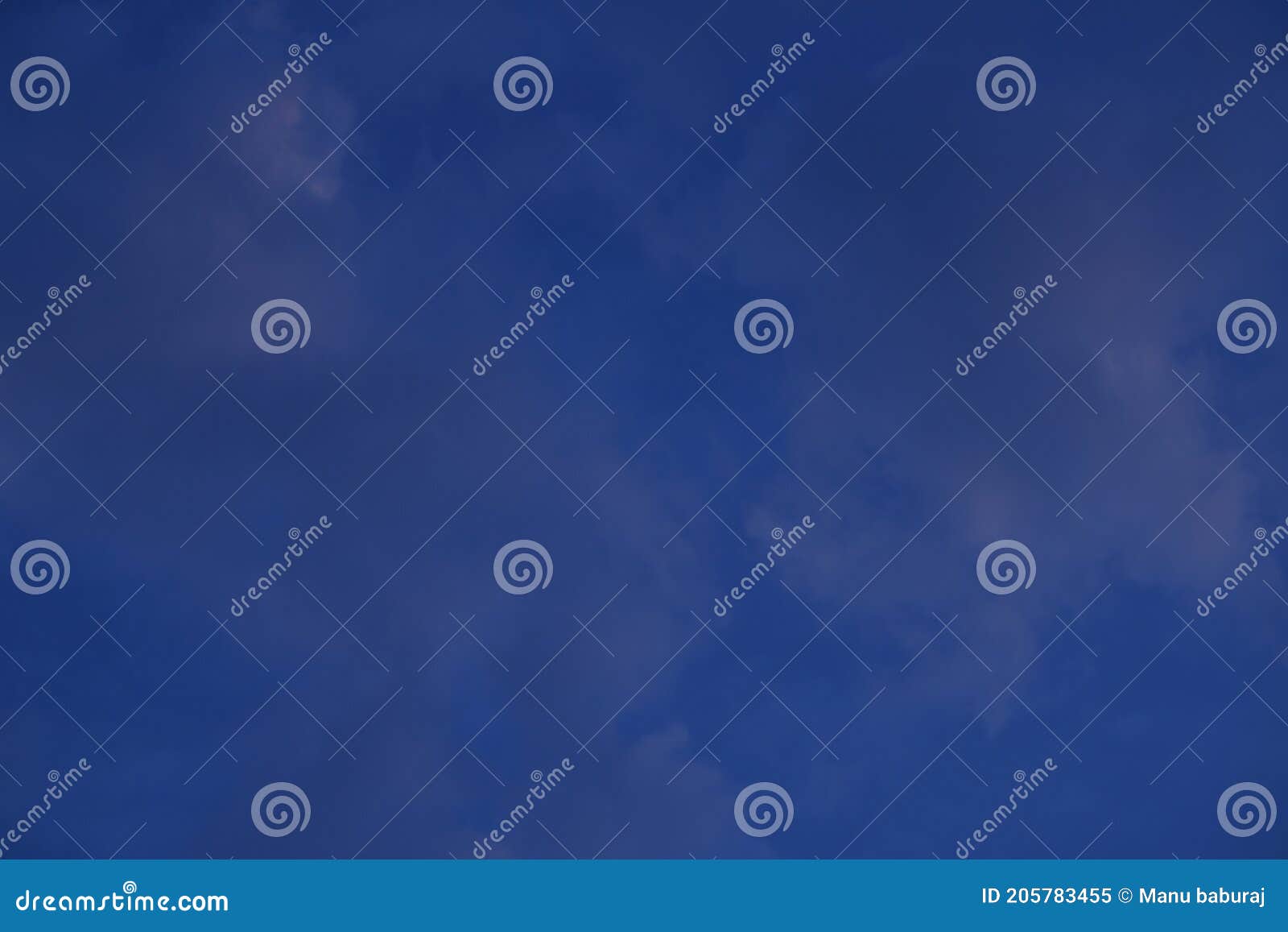 El Enorme Cielo Infinito Y Las Nubes. Imagen de archivo - Imagen de ...