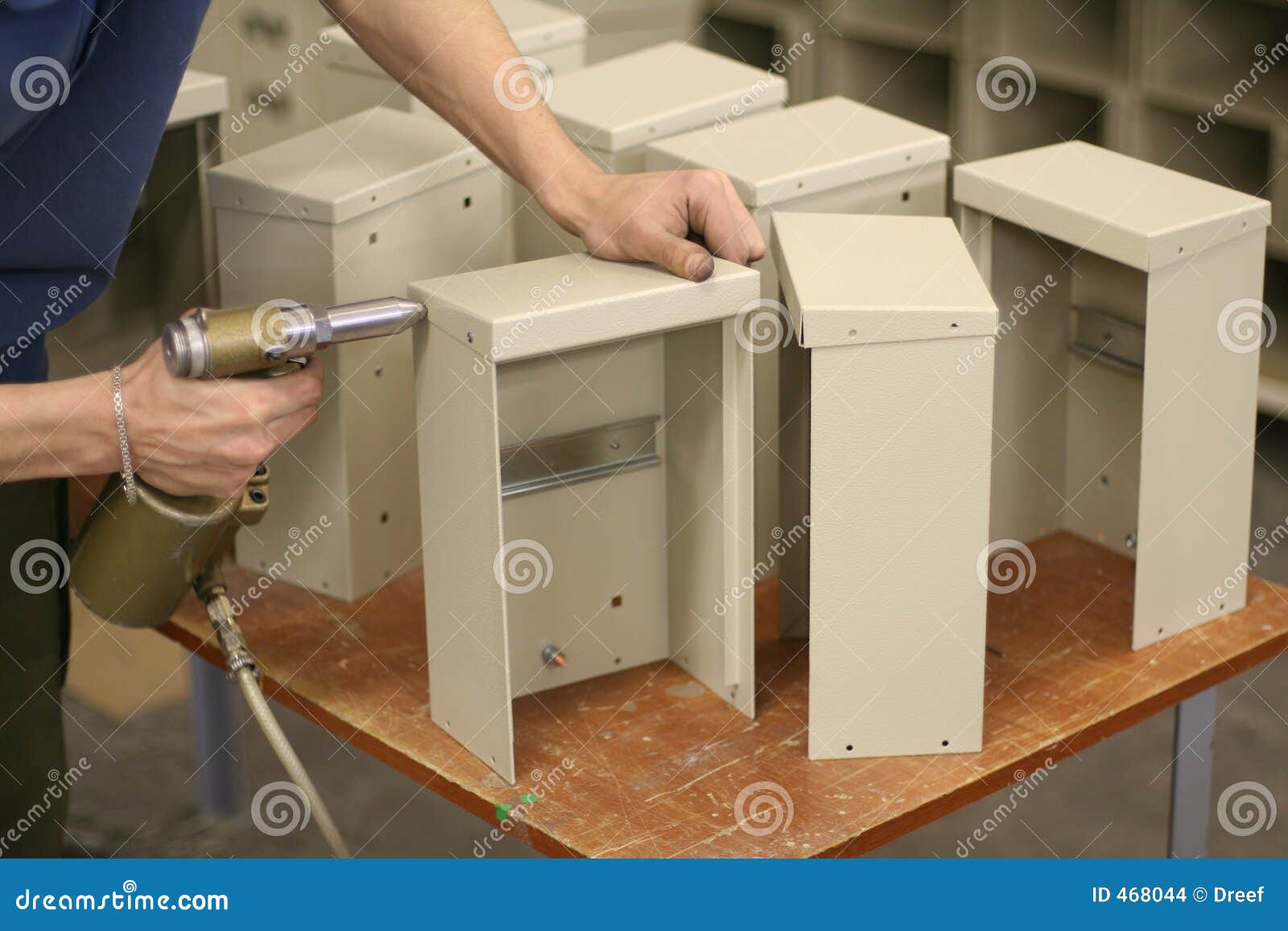 El ensamblar foto de archivo. Imagen de establecimiento - 468044