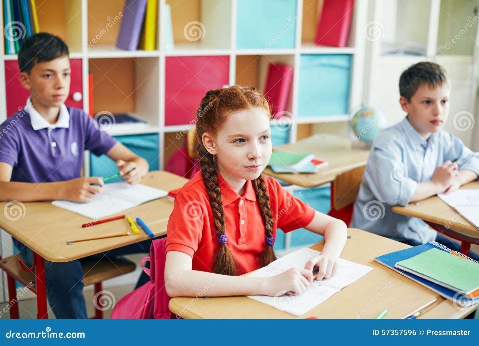 El escuchar el profesor foto de archivo. Imagen de gente - 57357596