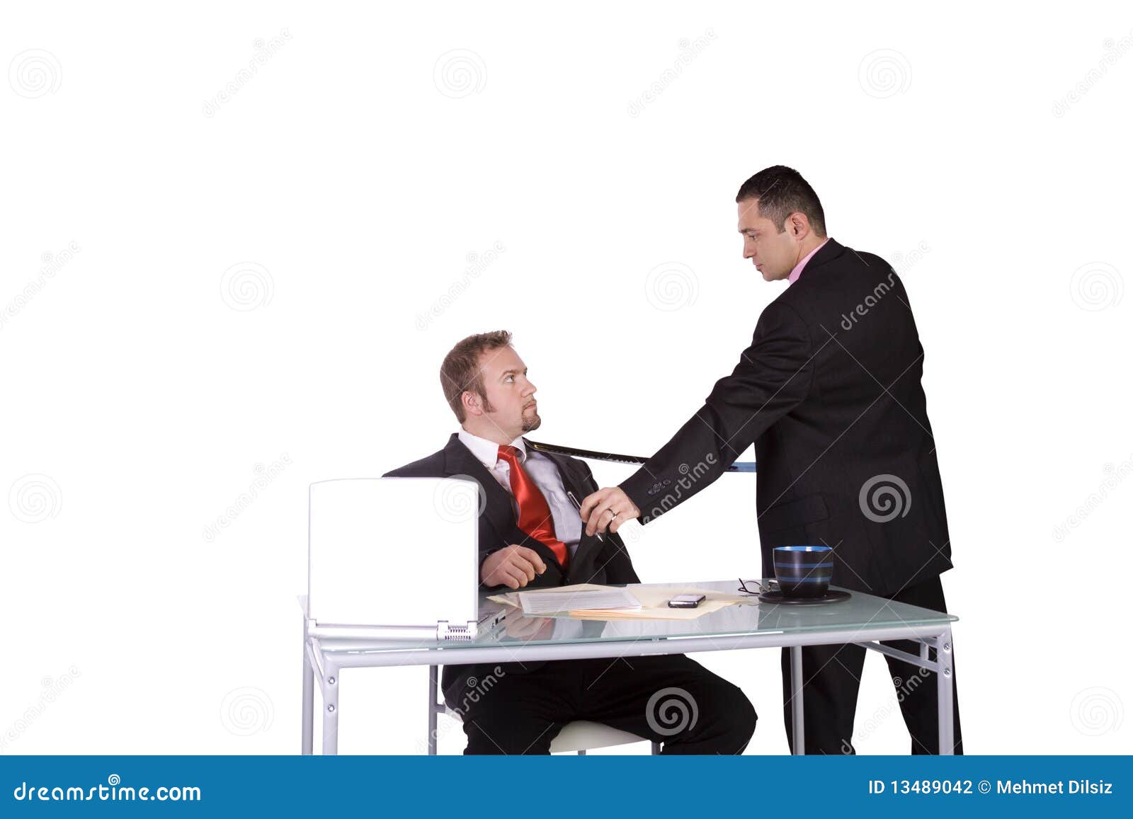 El Forzar Para Firmar Un Contrato Foto de archivo - Imagen de hombre ...