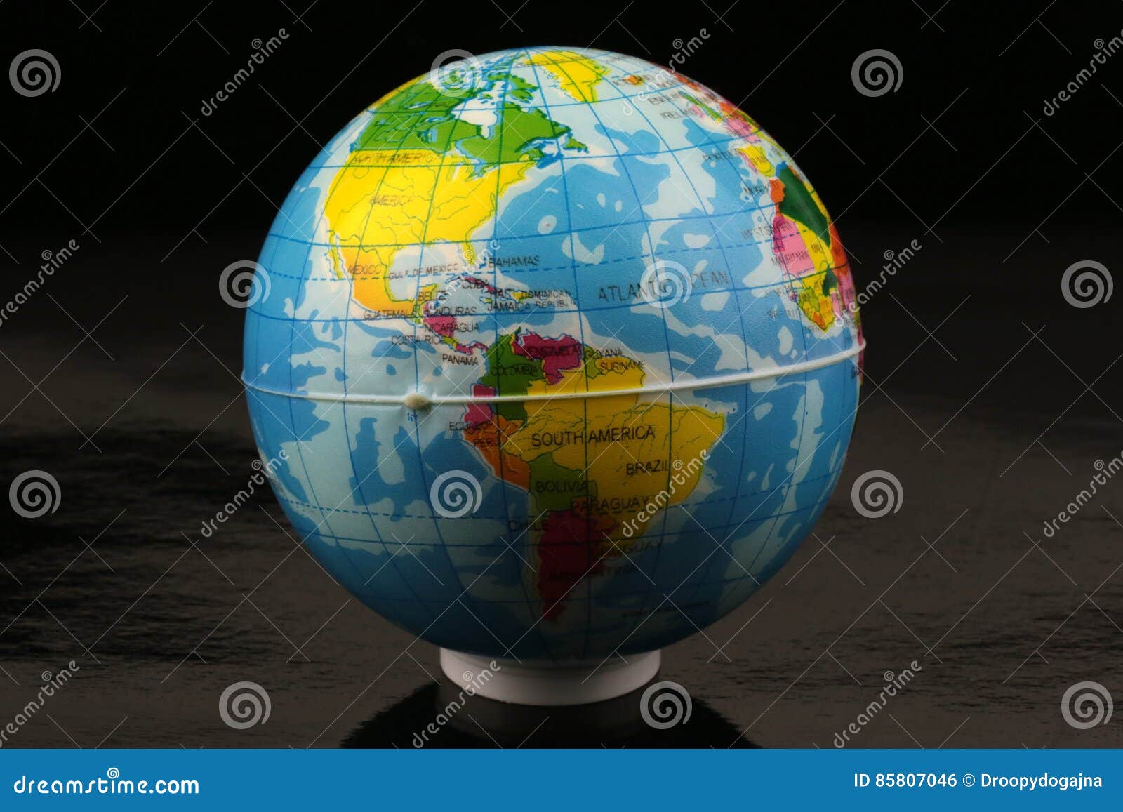 El globo del mundo foto de archivo. Imagen de solar, redondo - 85807046