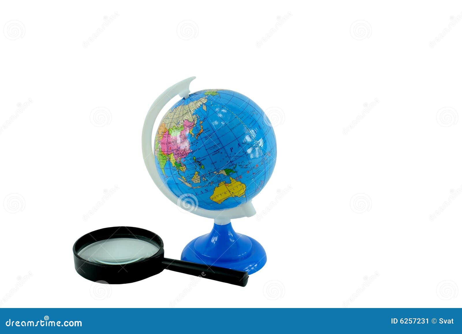 El globo y la lupa imagen de archivo. Imagen de blanco - 6257231