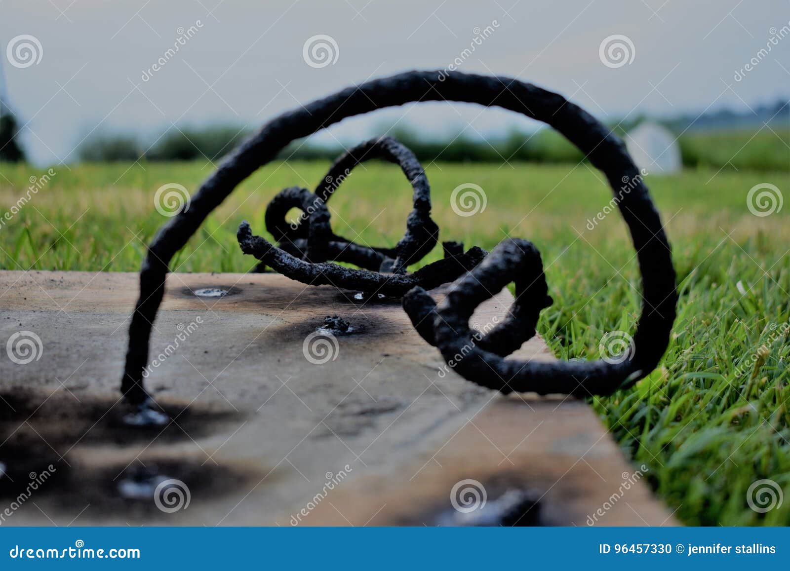 El gusano del petardo foto de archivo. Imagen de quemaduras - 96457330