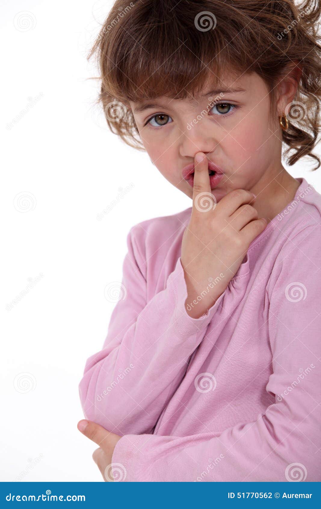 El hacer callar de la niña foto de archivo. Imagen de muchacha - 51770562