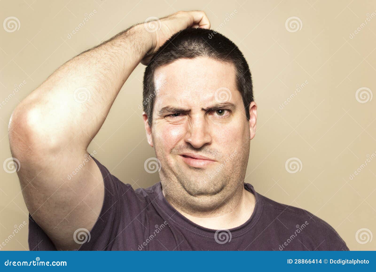 El hombre es confuso foto de archivo. Imagen de doble - 28866414