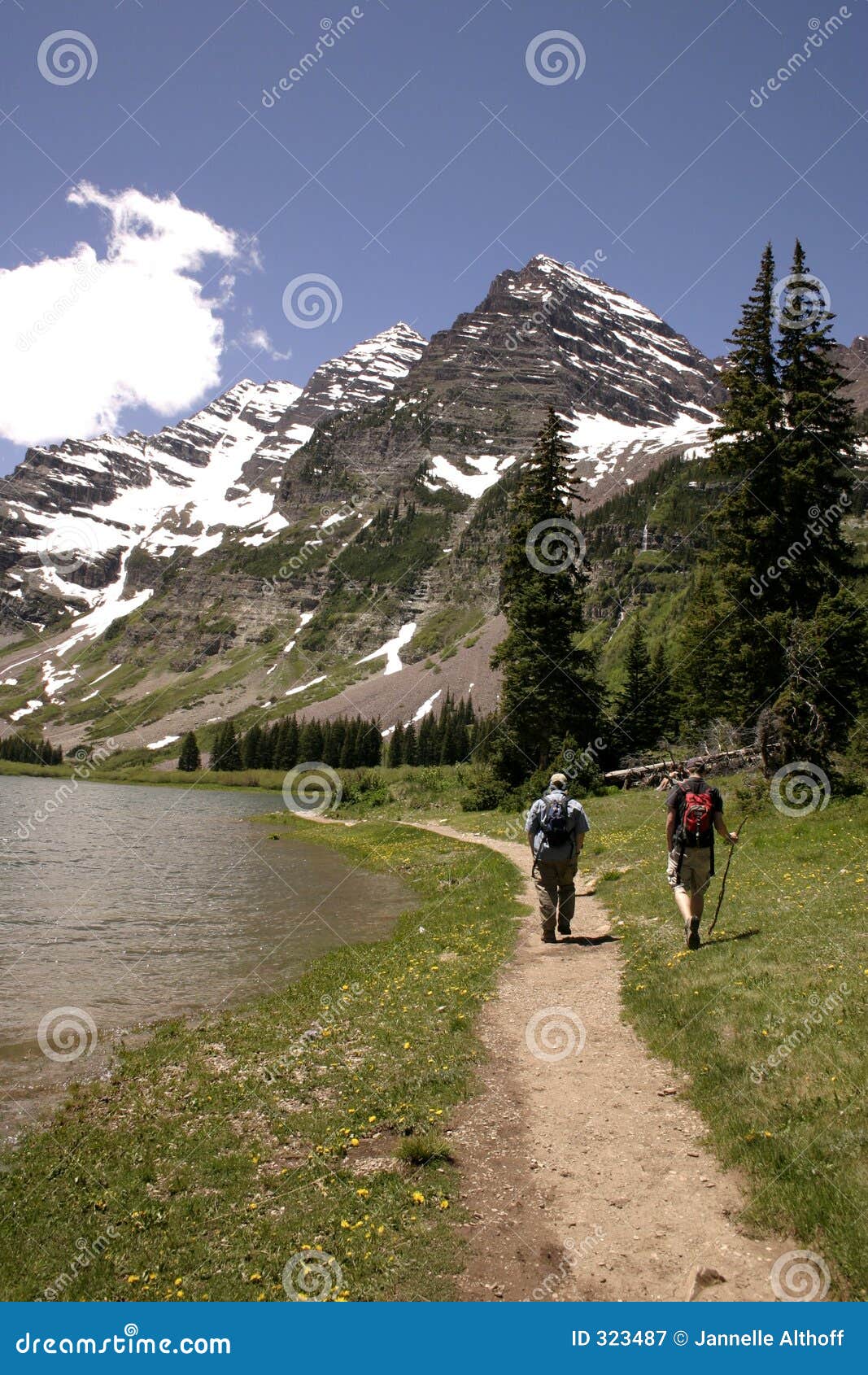El ir de excursión imagen de archivo. Imagen de aire, padre - 323487