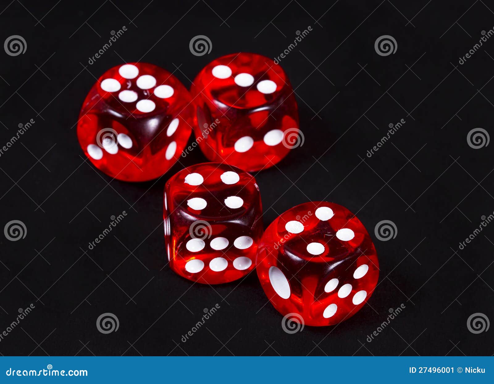 El Juego Rojo Corta En Cuadritos Imagen de archivo - Imagen de suerte ...