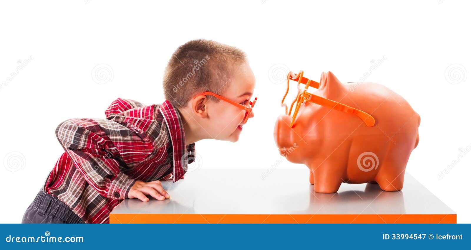 El jugar con la hucha imagen de archivo. Imagen de financiero - 33994547