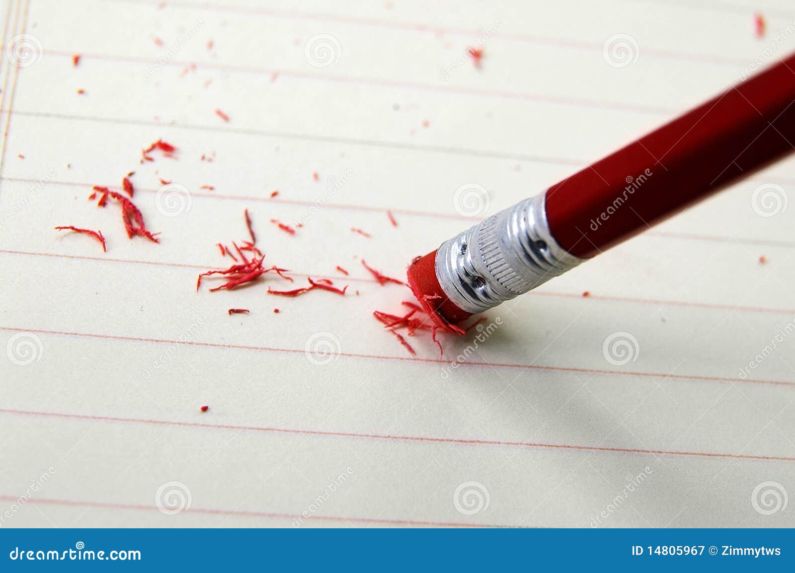 El lápiz corrige imagen de archivo. Imagen de tradicional - 14805967