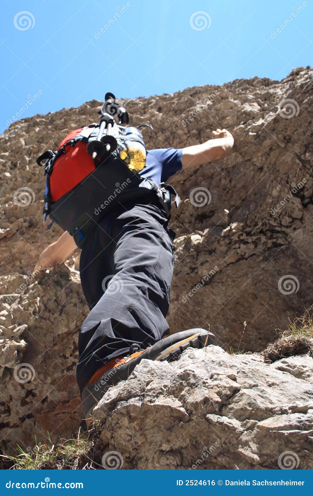 El levantarse foto de archivo. Imagen de exterior, trepador - 2524616