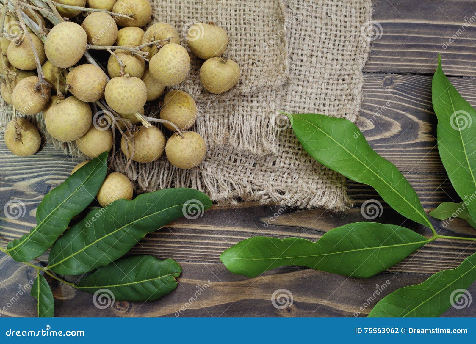 El Longan Es Fruta Deliciosa Foto de archivo - Imagen de tropical ...