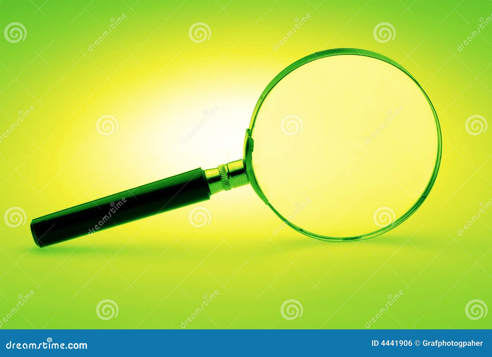 El magnificar manual foto de archivo. Imagen de lente - 4441906