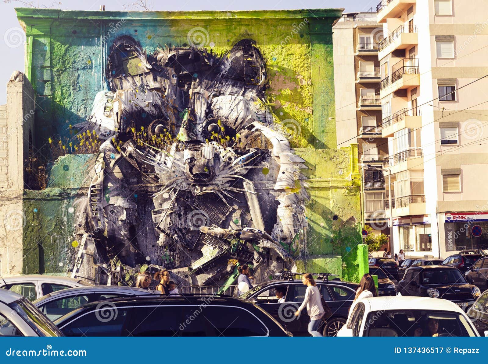 El Mapache Gigante Street Art Fotografía editorial - Imagen de animal ...