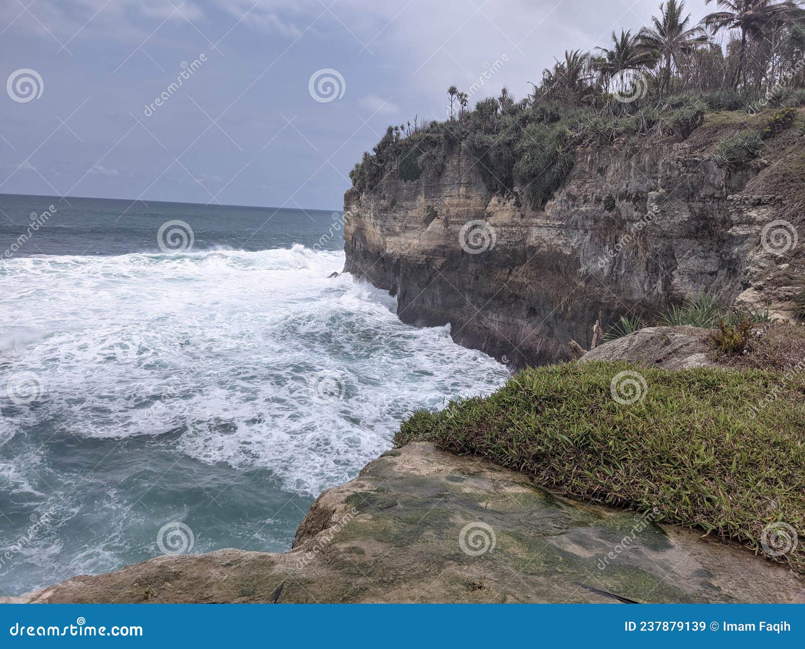 El Mar Del Sur De La Isla De Java Indonesia Que Se Extiende Imagen de ...
