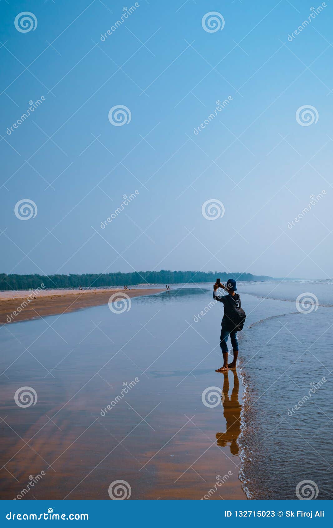 El mar infinito conmigo foto de archivo editorial. Imagen de océano ...