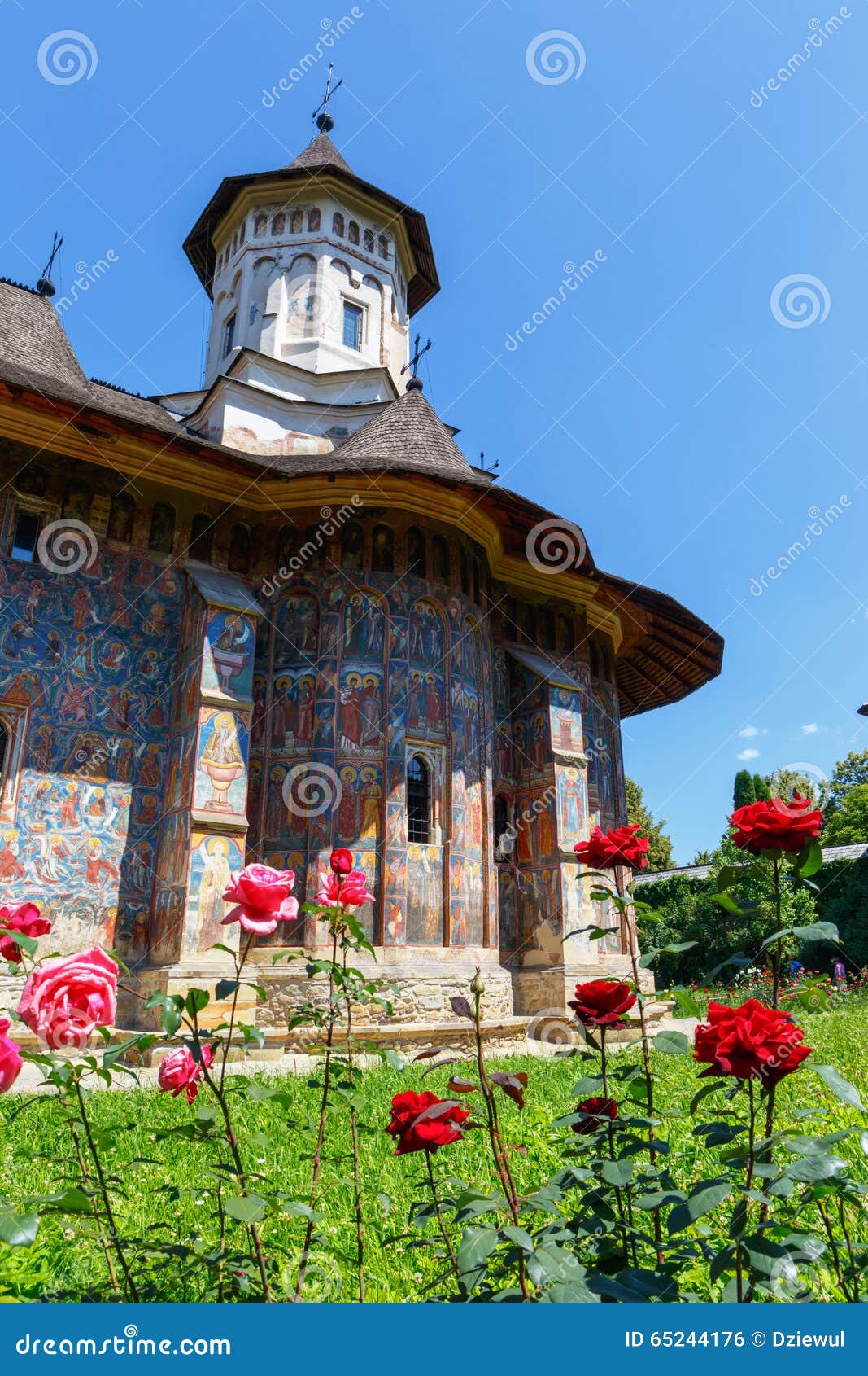 El Monasterio De Moldovita, Rumania Foto de archivo - Imagen de ...