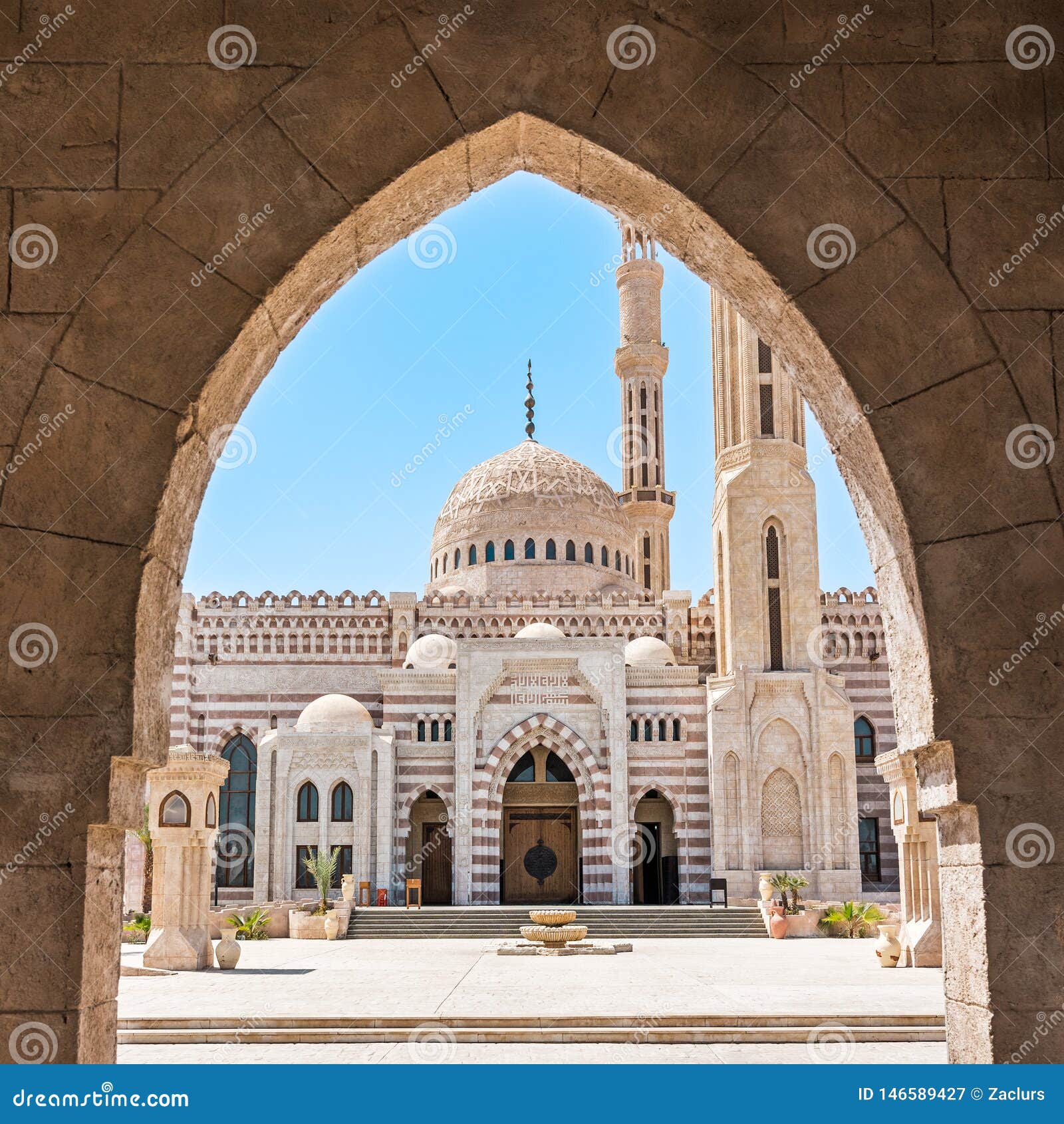 El Mustafa Islamic Mosque in Sharm El Sheikh Stock Image - Image of ...