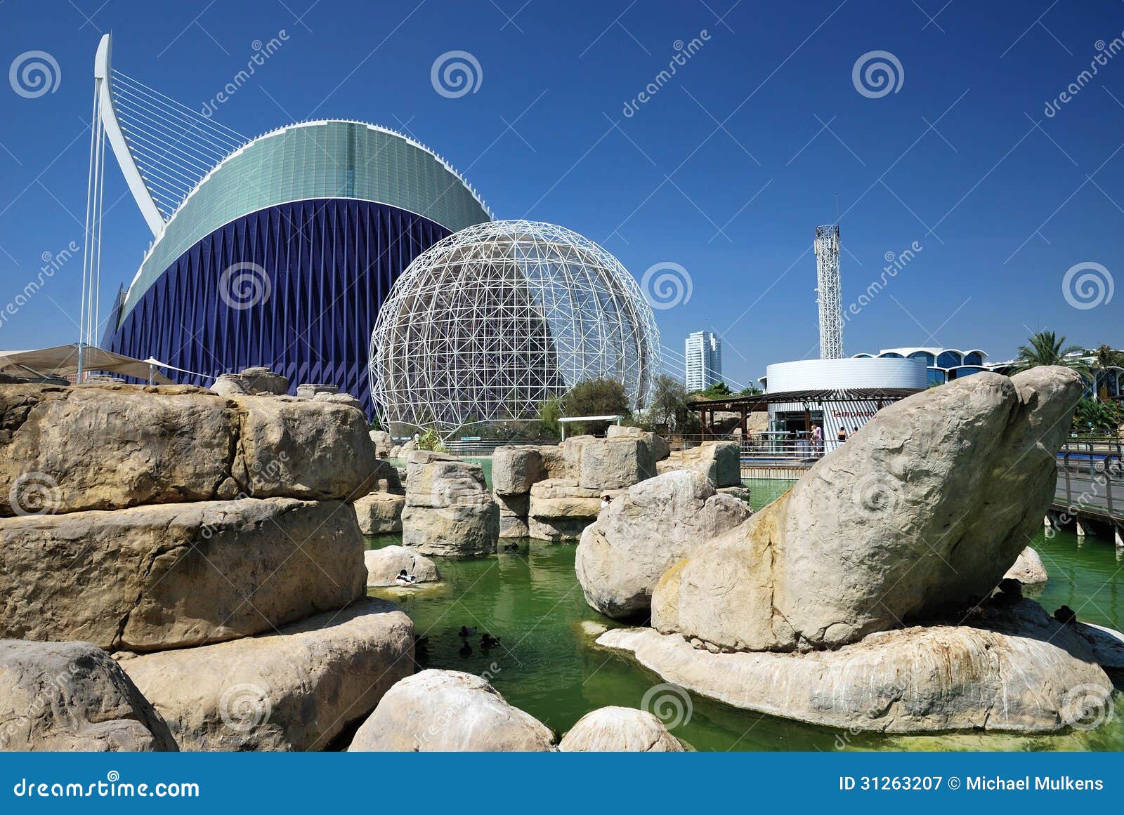 El Oceanografic En Valencia Fotografía editorial - Imagen de cielo ...