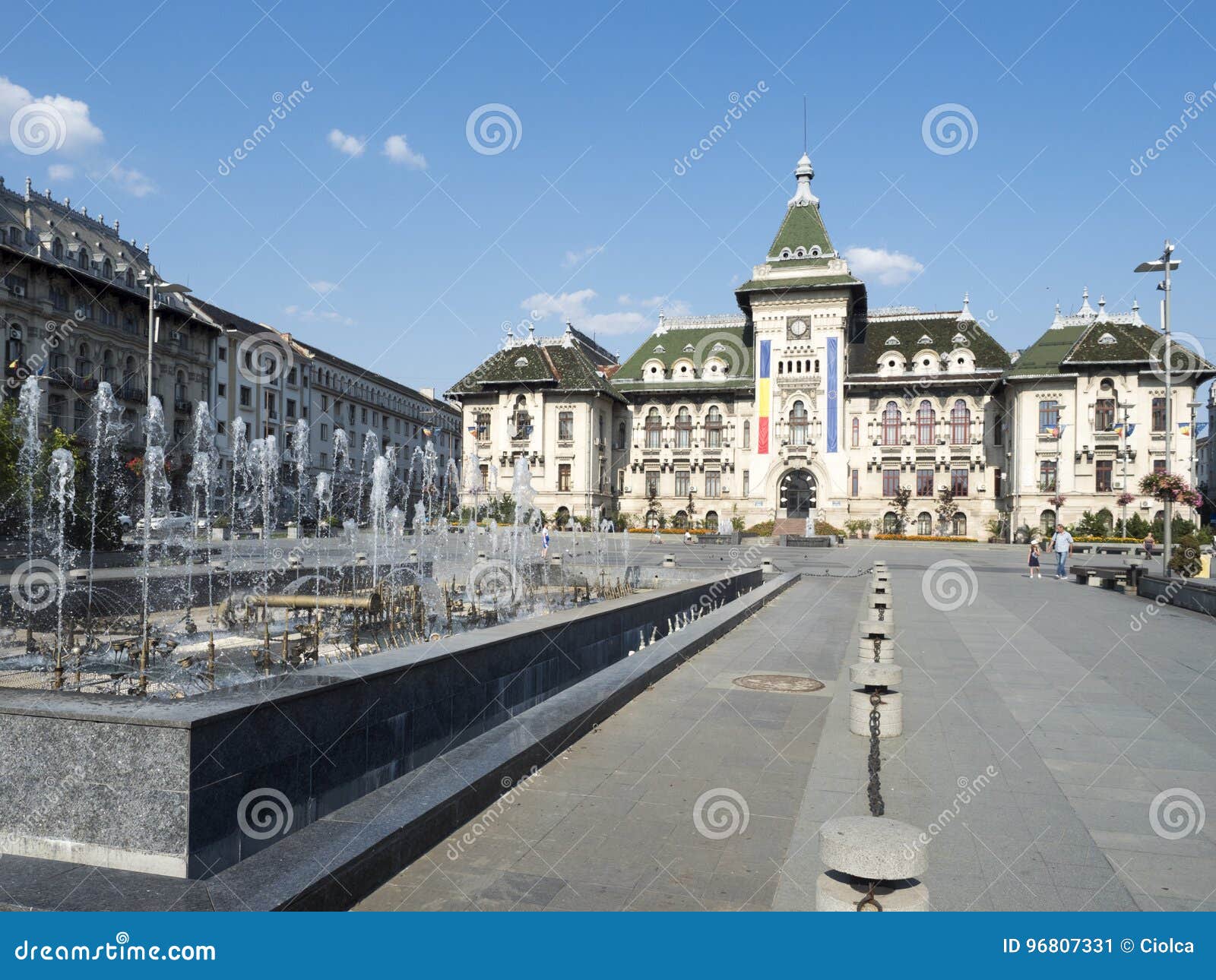El Palacio Administrativo, Craiova, Rumania Foto editorial - Imagen de ...