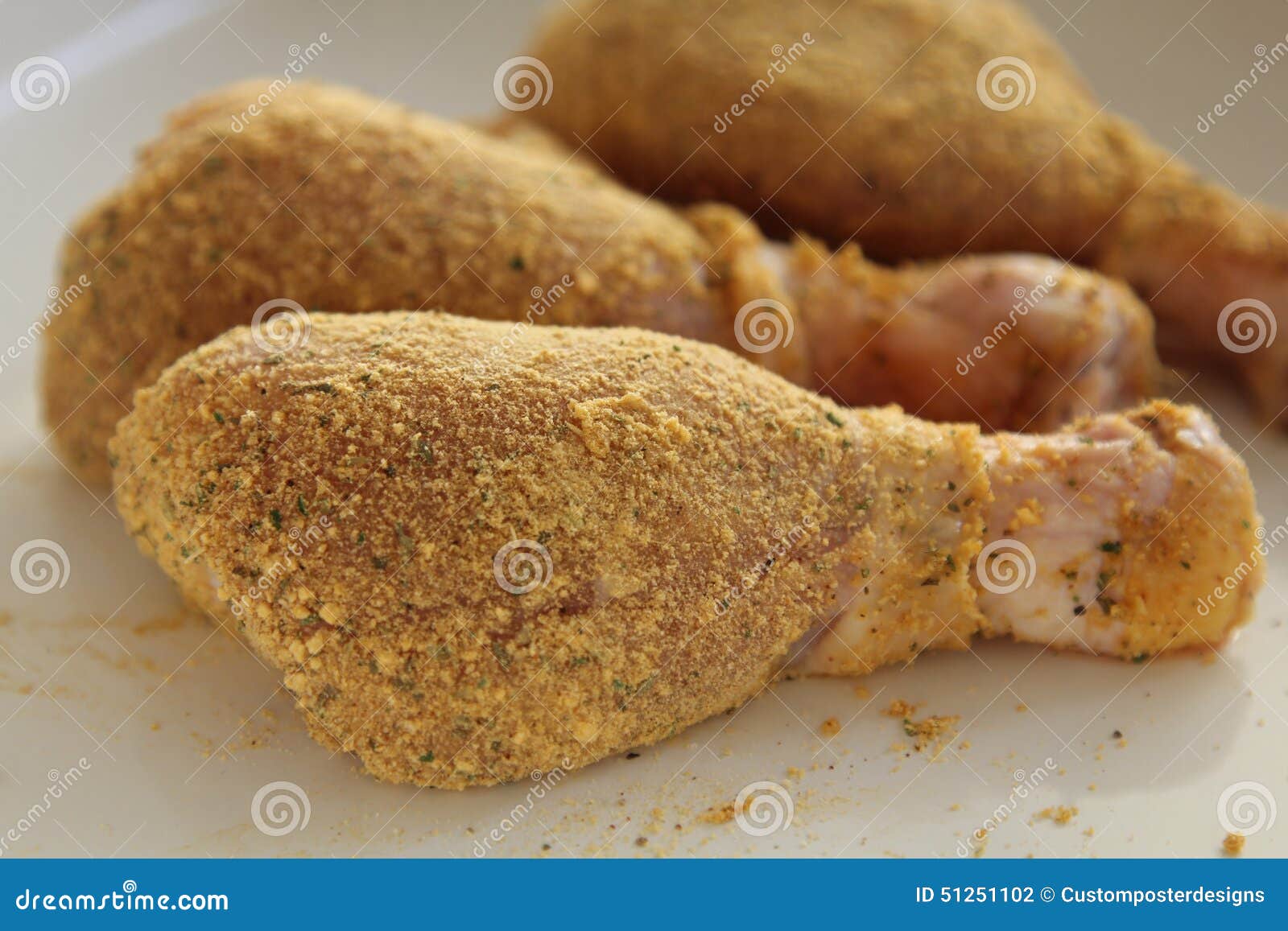 El Pan Crump Las Piernas De Pollo Sazonadas Foto de archivo - Imagen de ...