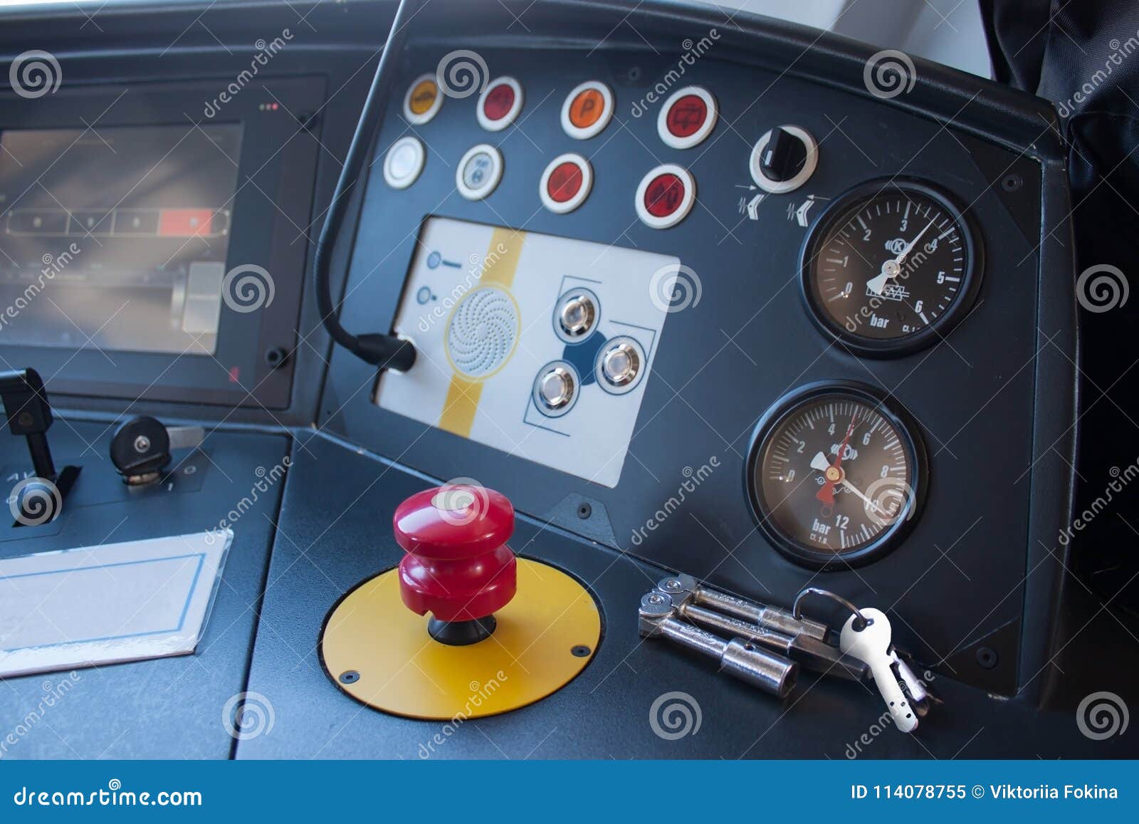 El Panel De Control Del Tren Moderno Imagen de archivo - Imagen de ...
