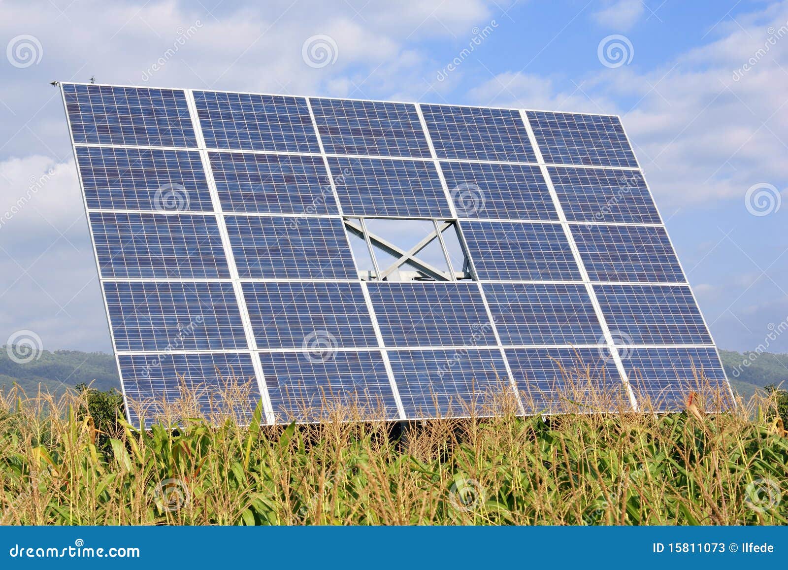 El Panel Solar Fotovoltaico Imagen de archivo - Imagen de travieso ...