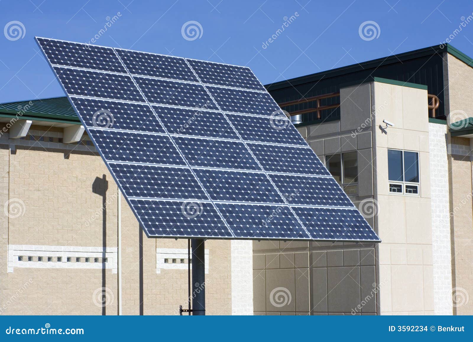 El panel solar grande foto de archivo. Imagen de moderno - 3592234