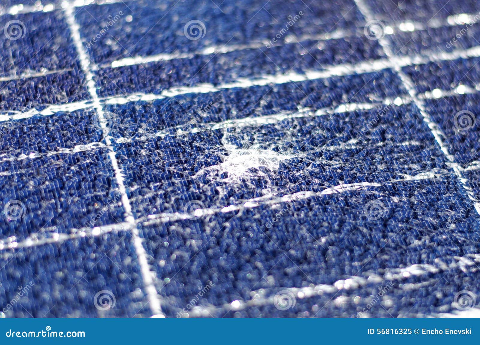 El panel solar quebrado imagen de archivo. Imagen de electricidad ...